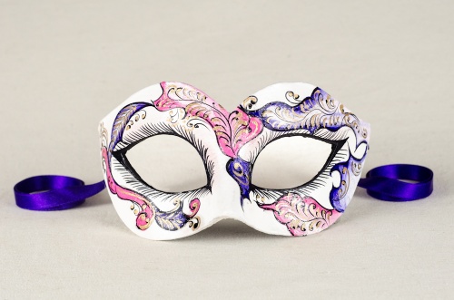 Venetian masks for sale: the colombina mask, festival favorite